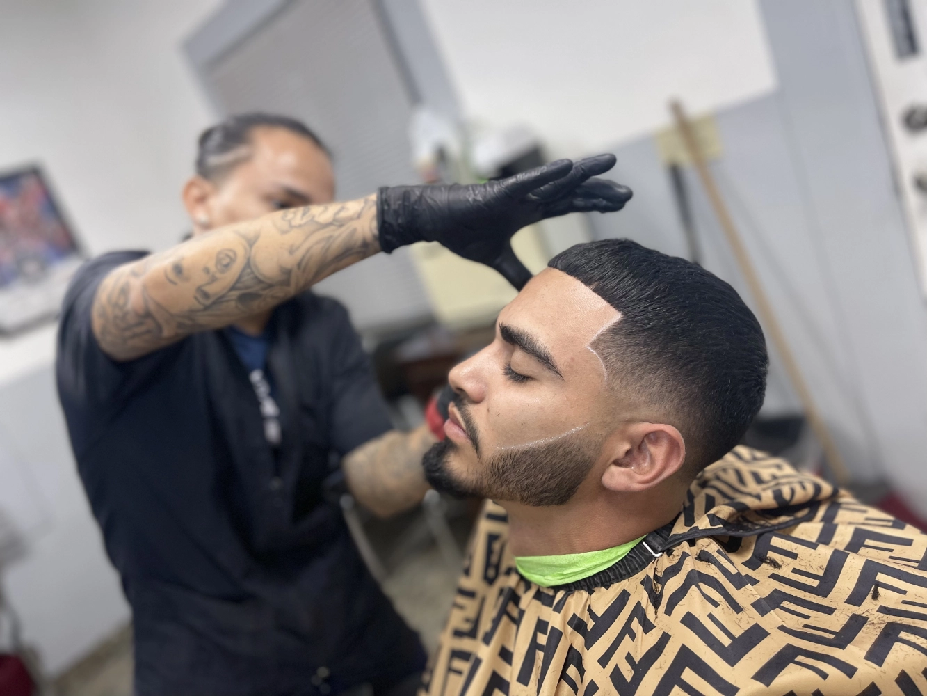 Barbershop & Hair Salon in Tucson – El Rio Barber Stylist